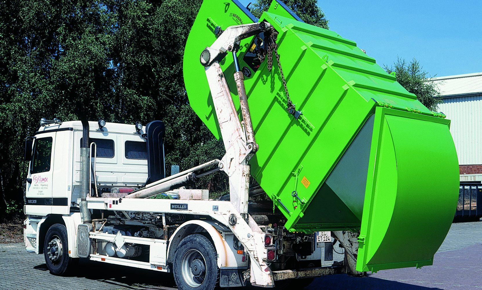 Müllpressen und Abfallpressen mobil - Bauer Entsorgungstechnik